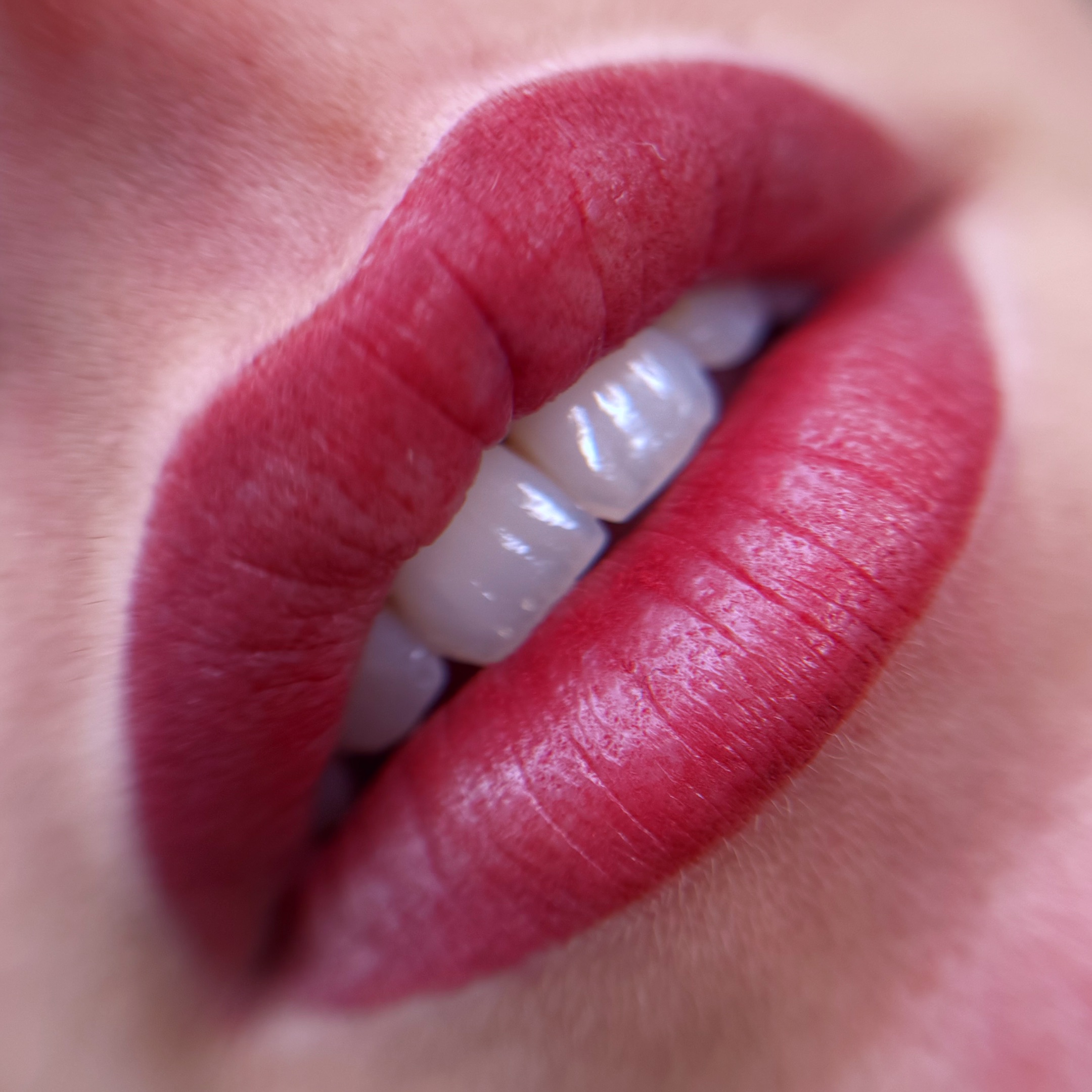 Candy Lips et Tatouage des Lèvres à Dijon : Permanent et Naturel